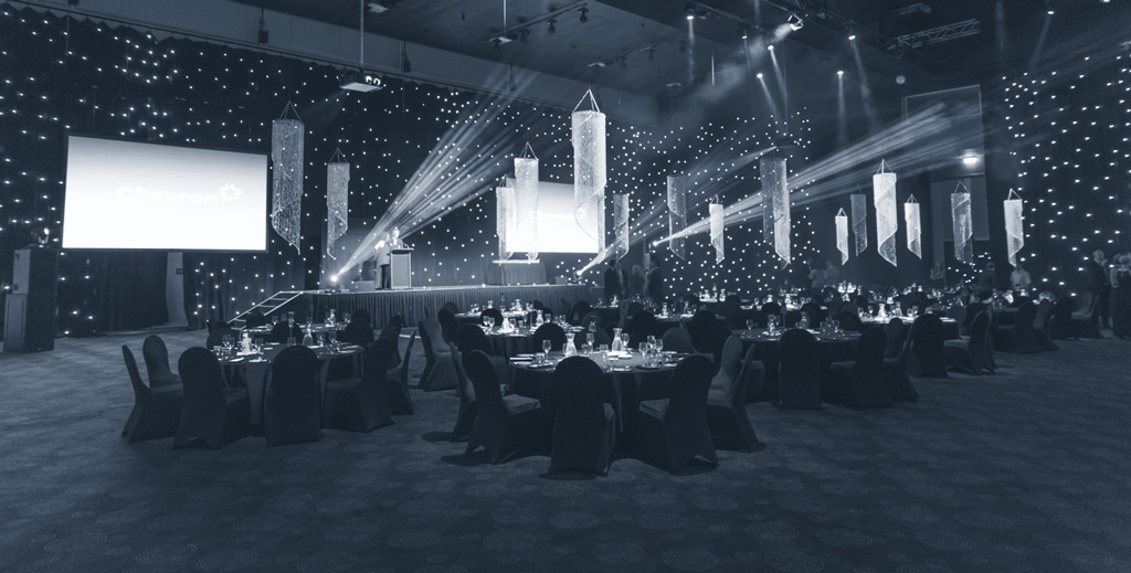 chevron-dinner-setup - Cornerstone Events